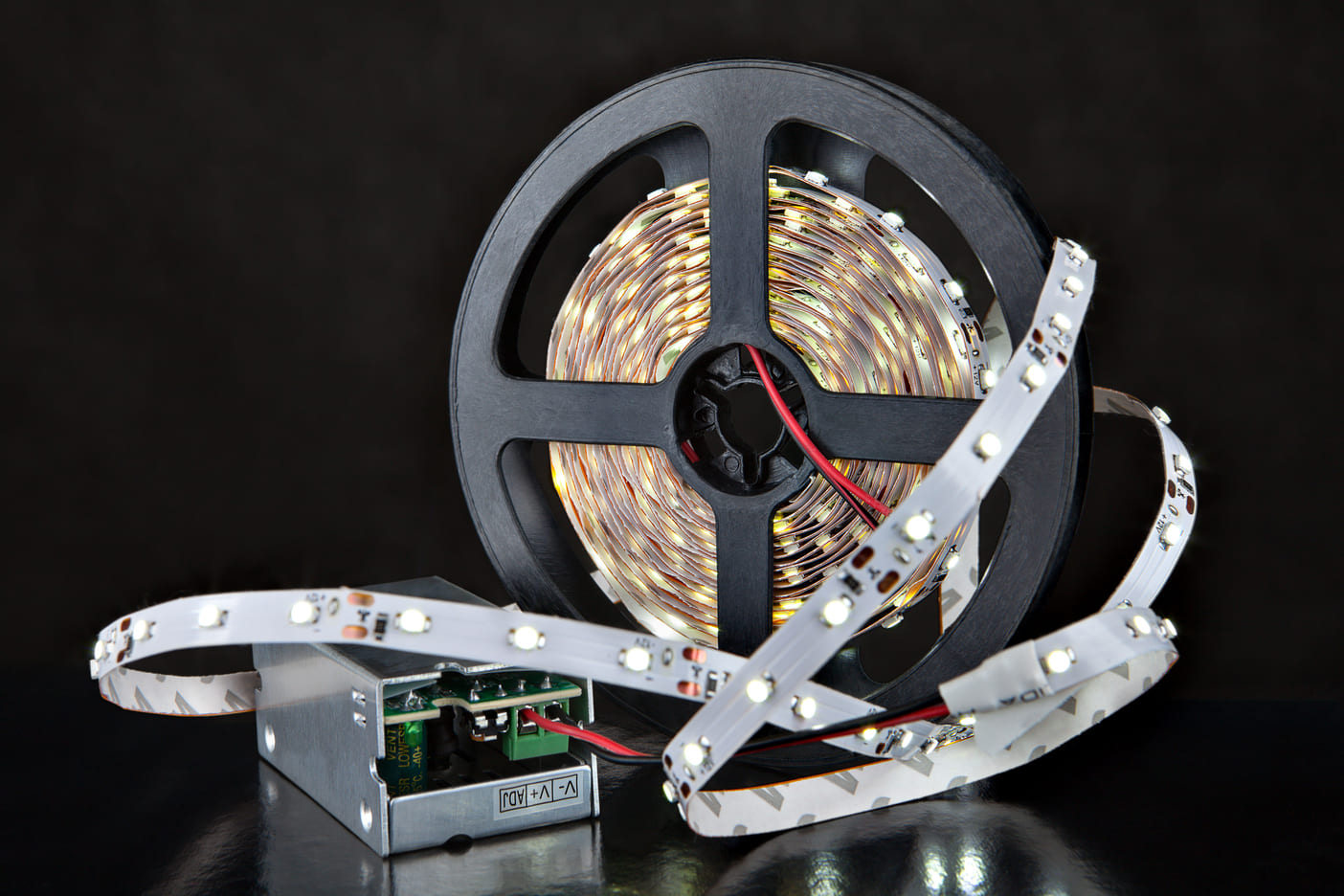 How to Choose a 12V LED Power Supply for LED Strip Light? - China LED ...